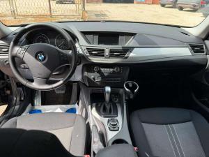 Black BMW X1 2011 in Ukmerge, with an engine capacity of 2.00 L and mileage of 260 thousand km for 5250 €, photo 8 on AUTOMOTO.COM.LV