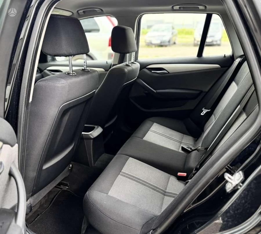 Black BMW X1 2011 in Radviliskis, with an engine capacity of 2.00 L and mileage of 388 thousand km for 4650 €, photo 24 on AUTOMOTO.COM.LV