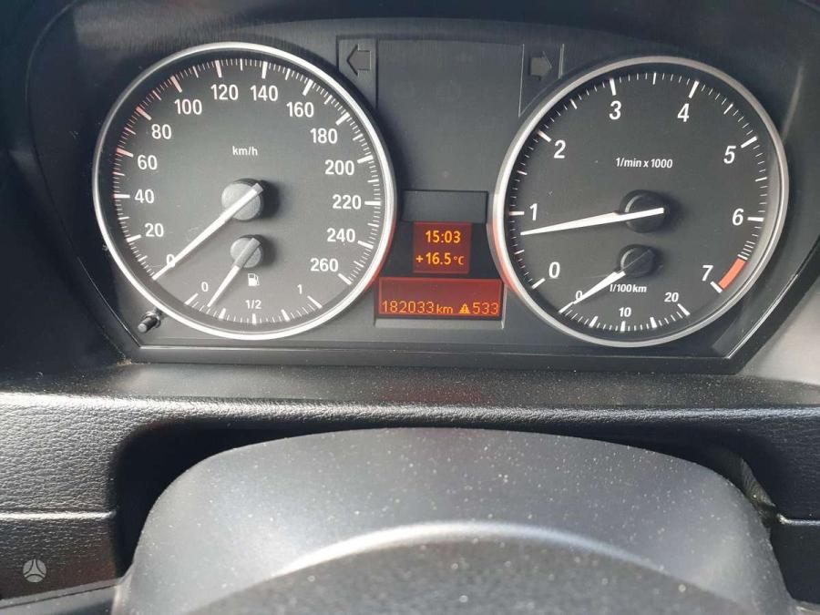 Black BMW X1 2011 in Rokiskis, with an engine capacity of 2.00 L and mileage of 182 thousand km for 4999 €, photo 10 on AUTOMOTO.COM.LV