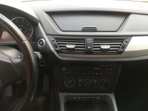Black BMW X1 2011 in Rokiskis, with an engine capacity of 2.00 L and mileage of 182 thousand km for 4999 €, photo 12 on AUTOMOTO.COM.LV