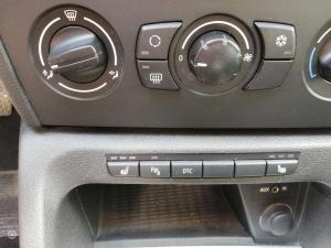 Black BMW X1 2011 in Rokiskis, with an engine capacity of 2.00 L and mileage of 182 thousand km for 4999 €, photo 13 on AUTOMOTO.COM.LV