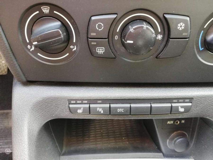 Black BMW X1 2011 in Rokiskis, with an engine capacity of 2.00 L and mileage of 182 thousand km for 4999 €, photo 13 on AUTOMOTO.COM.LV