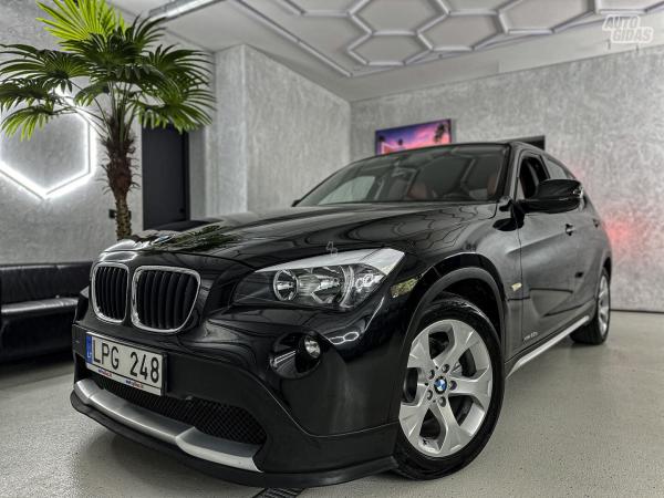 Melns BMW X1 2011 Kauņa, ar dzinēja tilpumu 2.00 L un nobraukumu 245 tūkst. km par 6650 €, foto 4 vietnē AUTOMOTO.COM.LV