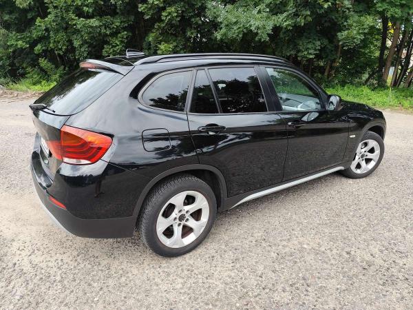 Black BMW X1 2011 in Raseiniai, with an engine capacity of 2.00 L and mileage of 196 thousand km for 6800 €, photo 8 on AUTOMOTO.COM.LV