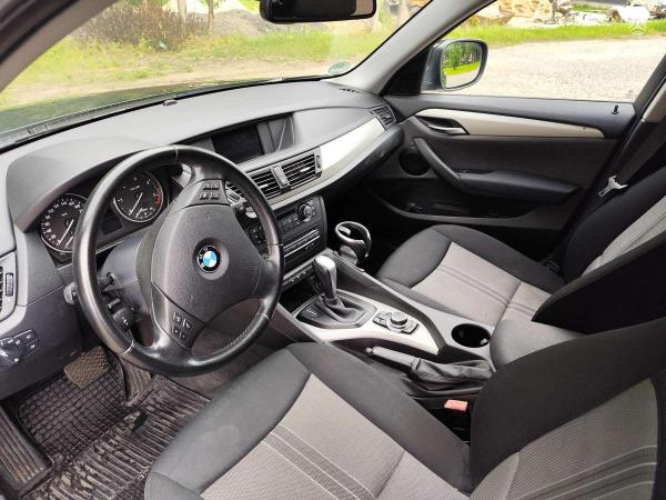 Black BMW X1 2011 in Raseiniai, with an engine capacity of 2.00 L and mileage of 196 thousand km for 6800 €, photo 10 on AUTOMOTO.COM.LV