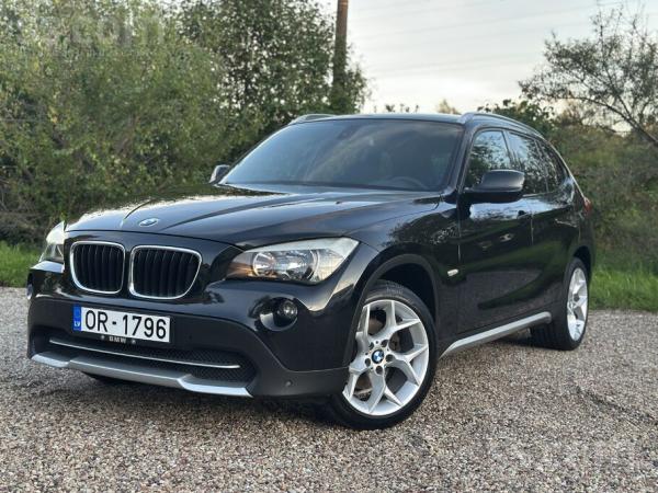 Melns BMW X1 2011 Tukums, ar dzinēja tilpumu 2.00 L un nobraukumu 240 tūkst. km par 6990 €, foto 4 vietnē AUTOMOTO.COM.LV