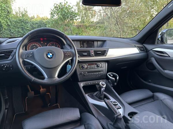 Melns BMW X1 2011 Tukums, ar dzinēja tilpumu 2.00 L un nobraukumu 240 tūkst. km par 6990 €, foto 11 vietnē AUTOMOTO.COM.LV