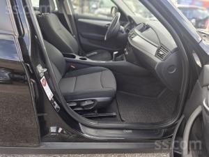 Melns BMW X1 2011 Talsi, ar dzinēja tilpumu 2.00 L un nobraukumu 171 tūkst. km par 7600 €, foto 12 vietnē AUTOMOTO.COM.LV