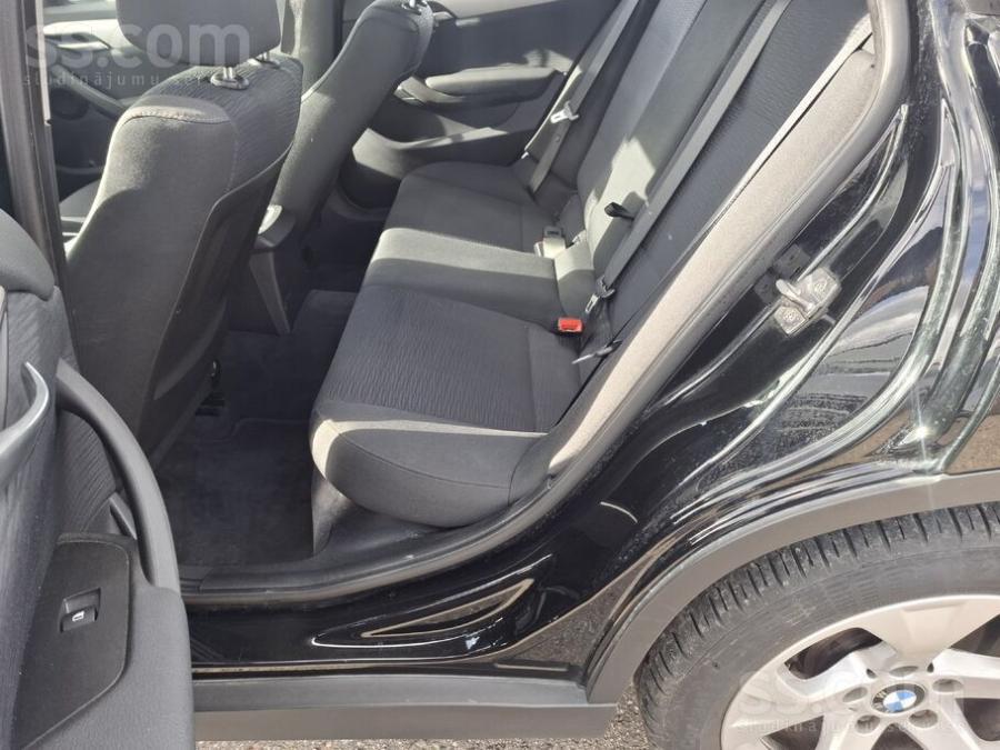 Melns BMW X1 2011 Talsi, ar dzinēja tilpumu 2.00 L un nobraukumu 171 tūkst. km par 7600 €, foto 15 vietnē AUTOMOTO.COM.LV