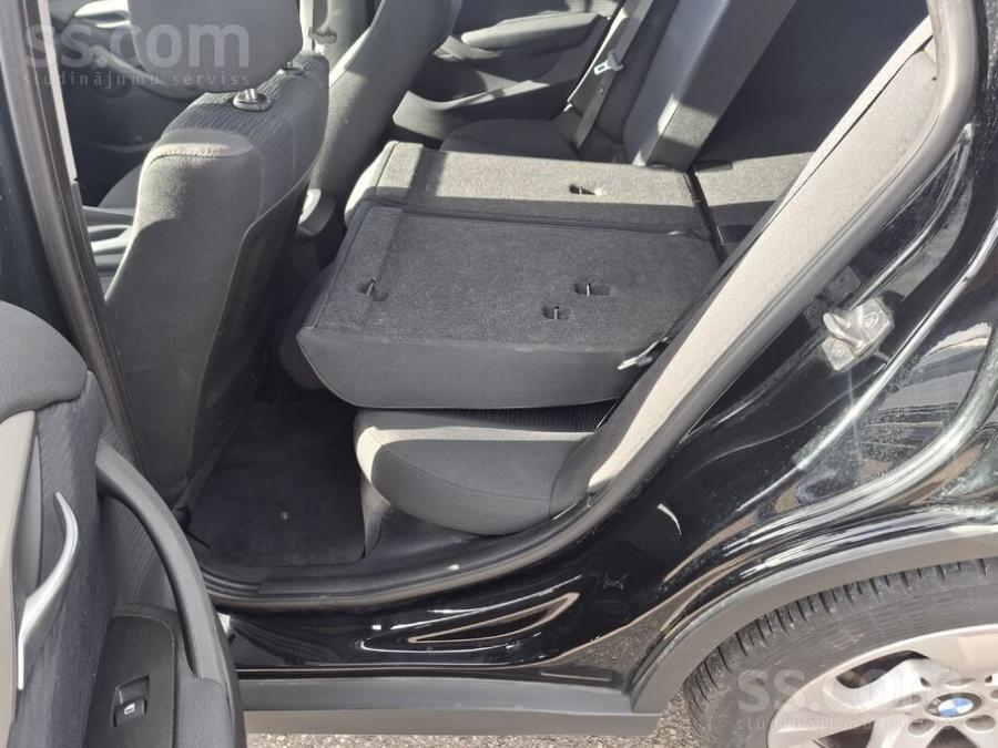 Melns BMW X1 2011 Talsi, ar dzinēja tilpumu 2.00 L un nobraukumu 171 tūkst. km par 7600 €, foto 16 vietnē AUTOMOTO.COM.LV
