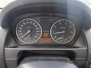 Melns BMW X1 2011 Talsi, ar dzinēja tilpumu 2.00 L un nobraukumu 171 tūkst. km par 7600 €, foto 17 vietnē AUTOMOTO.COM.LV