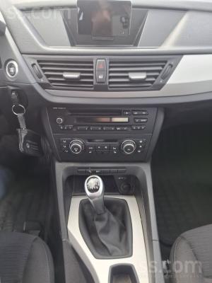 Melns BMW X1 2011 Talsi, ar dzinēja tilpumu 2.00 L un nobraukumu 171 tūkst. km par 7600 €, foto 22 vietnē AUTOMOTO.COM.LV