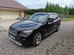 Black BMW X1 2011 in Kaunas, with an engine capacity of 2.00 L and mileage of 215 thousand km for 7600 €, photo 6 on AUTOMOTO.COM.LV