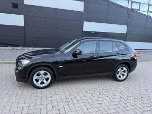 Black BMW X1 2011 in Panevezys, with an engine capacity of 2.00 L and mileage of 263 thousand km for 5500 €, photo 5 on AUTOMOTO.COM.LV
