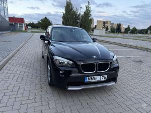 Black BMW X1 2011 in Panevezys, with an engine capacity of 2.00 L and mileage of 263 thousand km for 5500 €, photo 13 on AUTOMOTO.COM.LV