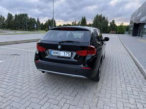 Black BMW X1 2011 in Panevezys, with an engine capacity of 2.00 L and mileage of 263 thousand km for 5500 €, photo 15 on AUTOMOTO.COM.LV