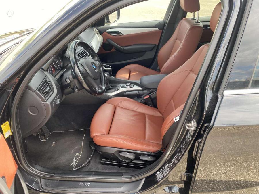 Melns BMW X1 2011 Kauņa, ar dzinēja tilpumu 2.00 L un nobraukumu 220 tūkst. km par 6950 €, foto 7 vietnē AUTOMOTO.COM.LV