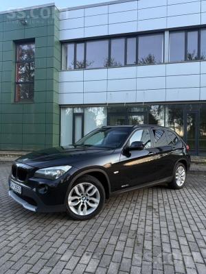 Black BMW X1 2011 in Tukums, with an engine capacity of 2.00 L and mileage of 333 thousand km for 6750 €, photo  on AUTOMOTO.COM.LV