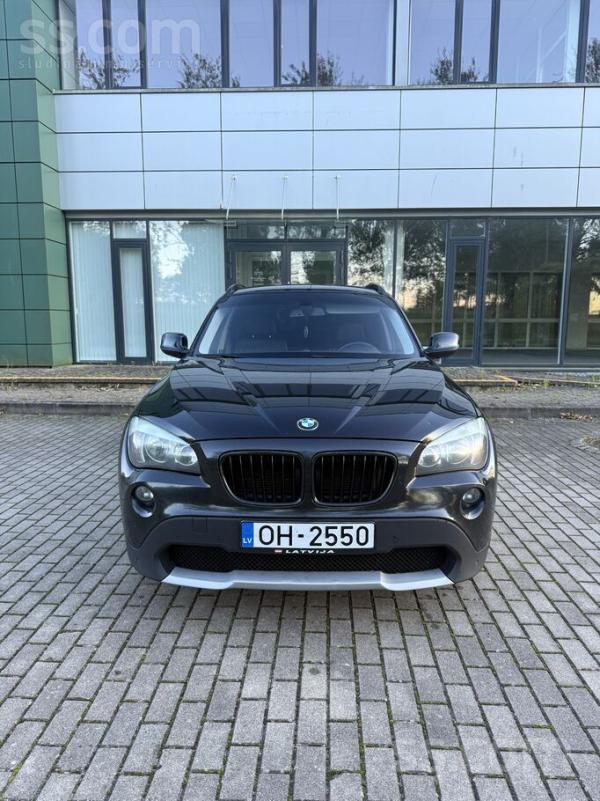 Black BMW X1 2011 in Tukums, with an engine capacity of 2.00 L and mileage of 333 thousand km for 6750 €, photo 3 on AUTOMOTO.COM.LV