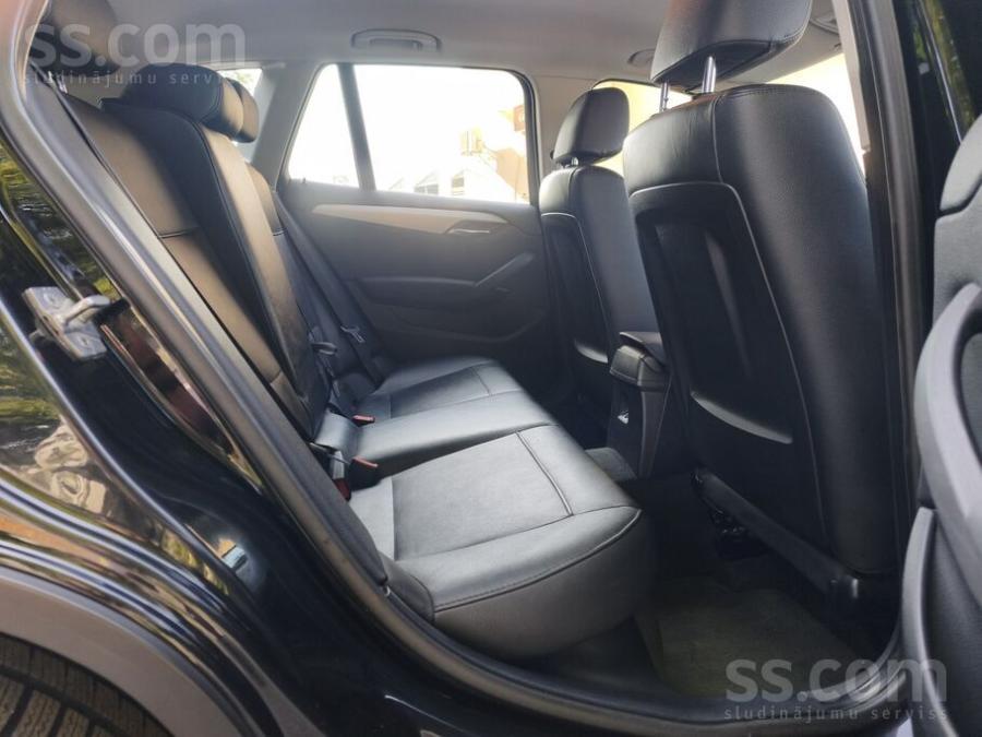 Black BMW X1 2011 in Cesis, with an engine capacity of 2.00 L and mileage of 262 thousand km for 6900 €, photo 16 on AUTOMOTO.COM.LV