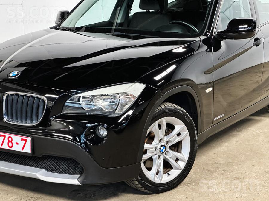 Melns BMW X1 2011 Jūrmala, ar dzinēja tilpumu 2.00 L un nobraukumu 286 tūkst. km par 5650 €, foto 3 vietnē AUTOMOTO.COM.LV