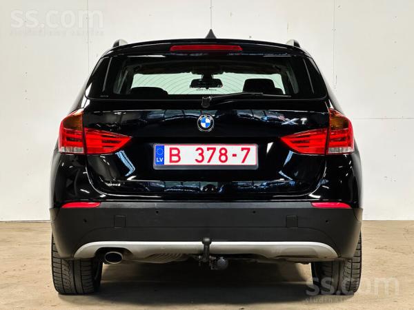 Melns BMW X1 2011 Jūrmala, ar dzinēja tilpumu 2.00 L un nobraukumu 286 tūkst. km par 5650 €, foto 11 vietnē AUTOMOTO.COM.LV