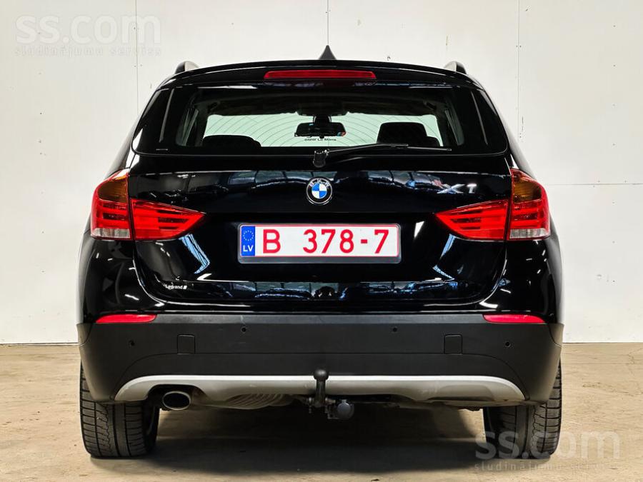 Melns BMW X1 2011 Jūrmala, ar dzinēja tilpumu 2.00 L un nobraukumu 286 tūkst. km par 5650 €, foto 11 vietnē AUTOMOTO.COM.LV