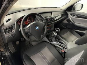 Melns BMW X1 2011 Jūrmala, ar dzinēja tilpumu 2.00 L un nobraukumu 286 tūkst. km par 5650 €, foto 17 vietnē AUTOMOTO.COM.LV
