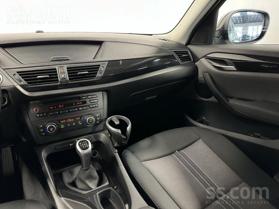 Melns BMW X1 2011 Jūrmala, ar dzinēja tilpumu 2.00 L un nobraukumu 286 tūkst. km par 5650 €, foto 19 vietnē AUTOMOTO.COM.LV