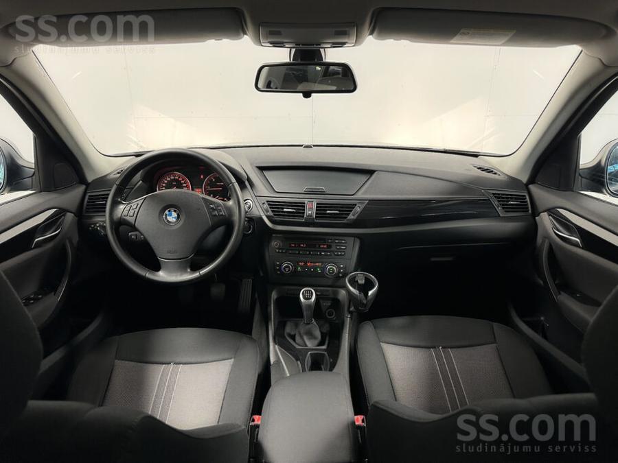 Melns BMW X1 2011 Jūrmala, ar dzinēja tilpumu 2.00 L un nobraukumu 286 tūkst. km par 5650 €, foto 20 vietnē AUTOMOTO.COM.LV