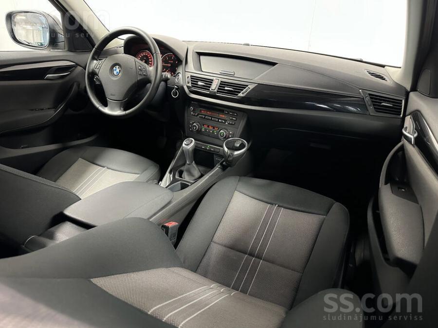 Melns BMW X1 2011 Jūrmala, ar dzinēja tilpumu 2.00 L un nobraukumu 286 tūkst. km par 5650 €, foto 21 vietnē AUTOMOTO.COM.LV