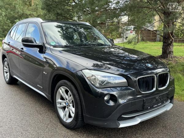 BMW X1 2011 in Marijampole on AUTOMOTO.COM.LV Black BMW X1 2011 in Marijampole, with an engine capacity of 2.00 L and mileage of 338 thousand km for 4999 €, photo 1 on AUTOMOTO.COM.LV