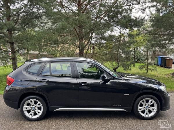 BMW X1 2011 in Marijampole on AUTOMOTO.COM.LV Black BMW X1 2011 in Marijampole, with an engine capacity of 2.00 L and mileage of 338 thousand km for 4999 €, photo 3 on AUTOMOTO.COM.LV