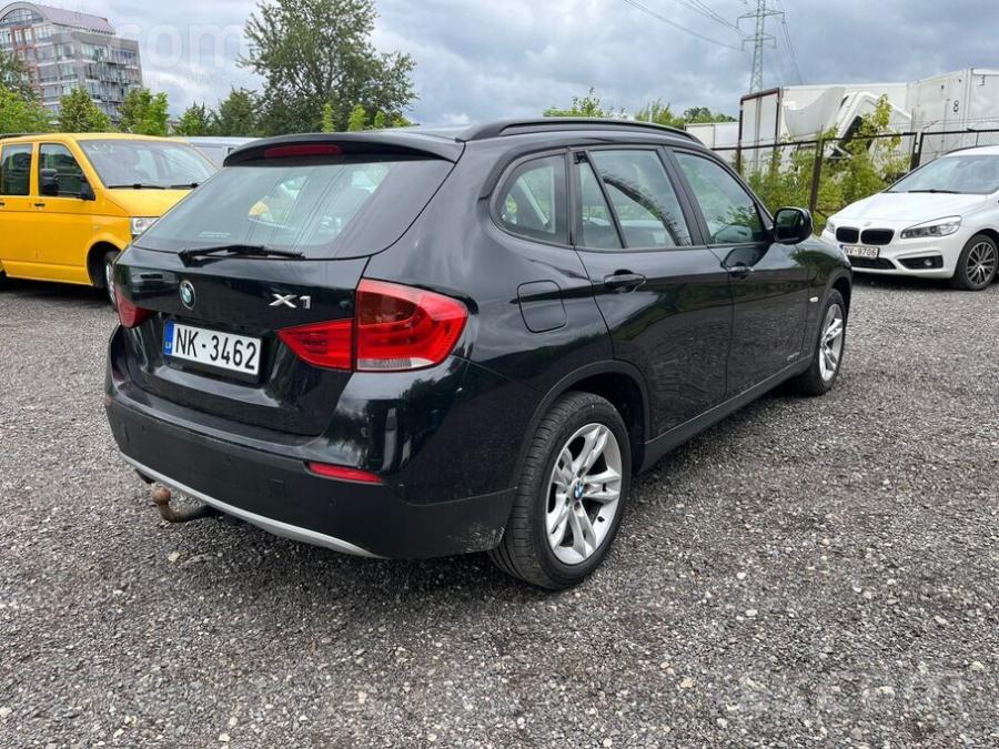Melns BMW X1 2012 Rīga, ar dzinēja tilpumu 2.00 L un nobraukumu 234 tūkst. km par 5990 €, foto 4 vietnē AUTOMOTO.COM.LV