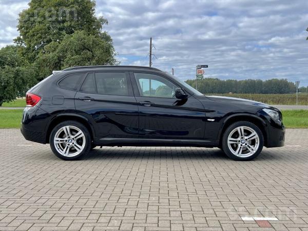 Black BMW X1 2012 in Cesis, with an engine capacity of 2.00 L and mileage of 224 thousand km for 10800 €, photo 5 on AUTOMOTO.COM.LV