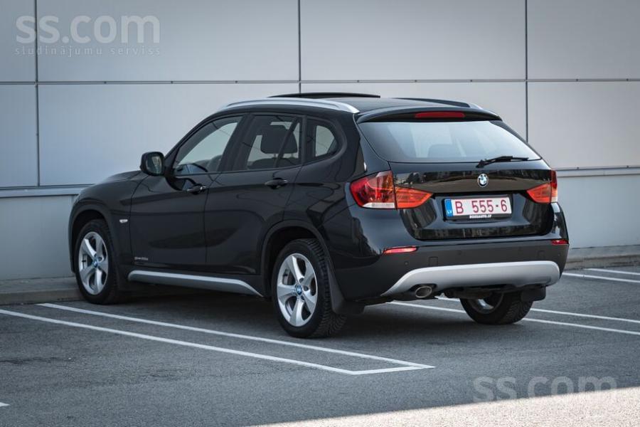 Black BMW X1 2012 in Riga, with an engine capacity of 2.00 L and mileage of 0 thousand km for 8250 €, photo 6 on AUTOMOTO.COM.LV