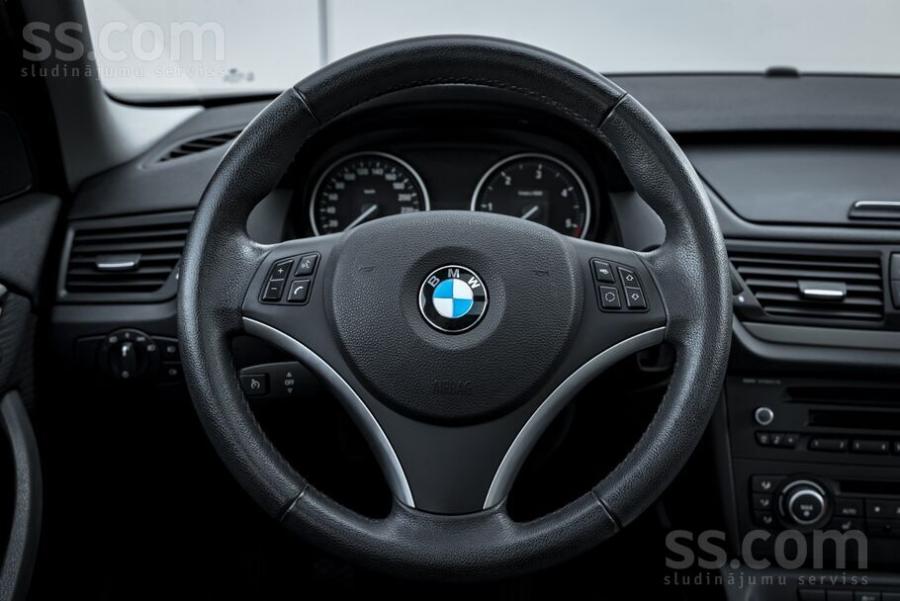 Black BMW X1 2012 in Riga, with an engine capacity of 2.00 L and mileage of 0 thousand km for 8250 €, photo 17 on AUTOMOTO.COM.LV