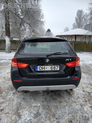 Black BMW X1 2012 in Riga, with an engine capacity of 2.00 L and mileage of 350 thousand km for 5500 €, photo 6 on AUTOMOTO.COM.LV