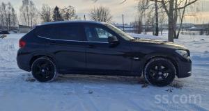 Black BMW X1 2012 in Jelgava, with an engine capacity of 2.00 L and mileage of 284 thousand km for 8800 €, photo 8 on AUTOMOTO.COM.LV