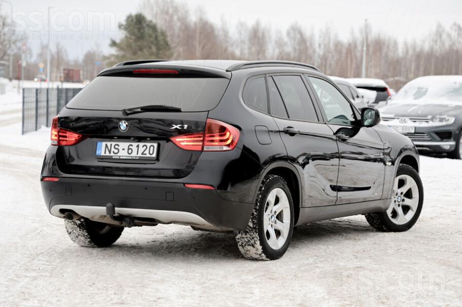 Melns BMW X1 2012 Jelgava, ar dzinēja tilpumu 2.00 L un nobraukumu 0 tūkst. km par 7850 €, foto 5 vietnē AUTOMOTO.COM.LV