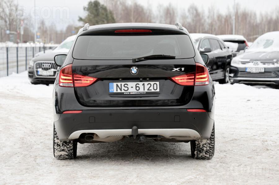 Melns BMW X1 2012 Jelgava, ar dzinēja tilpumu 2.00 L un nobraukumu 0 tūkst. km par 7850 €, foto 6 vietnē AUTOMOTO.COM.LV