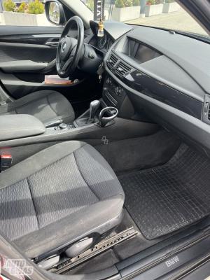 Black BMW X1 2012 in Kaunas, with an engine capacity of 2.00 L and mileage of 374 thousand km for 6500 €, photo 14 on AUTOMOTO.COM.LV