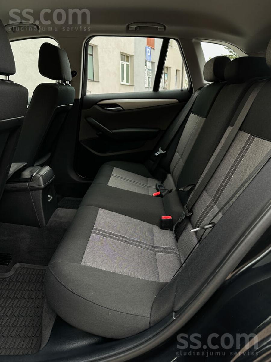 Black BMW X1 2012 in Jelgava, with an engine capacity of 2.00 L and mileage of 226 thousand km for 6350 €, photo 10 on AUTOMOTO.COM.LV
