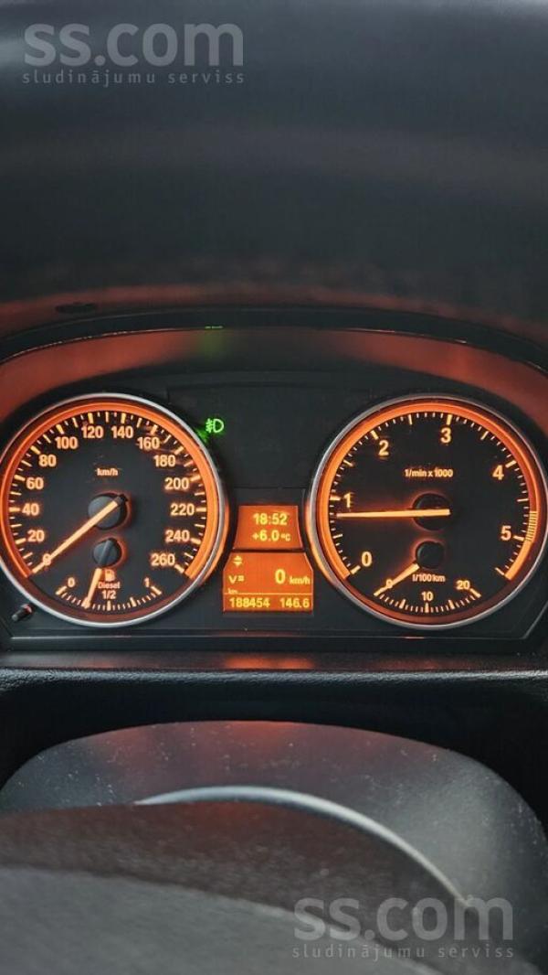 Black BMW X1 2012 in Riga, with an engine capacity of 2.00 L and mileage of 189 thousand km for 9600 €, photo 9 on AUTOMOTO.COM.LV