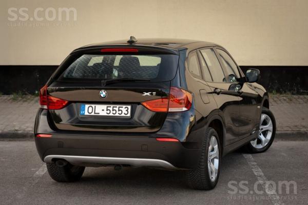 Black BMW X1 2012 in Tukums, with an engine capacity of 2.00 L and mileage of 262 thousand km for 9450 €, photo 7 on AUTOMOTO.COM.LV