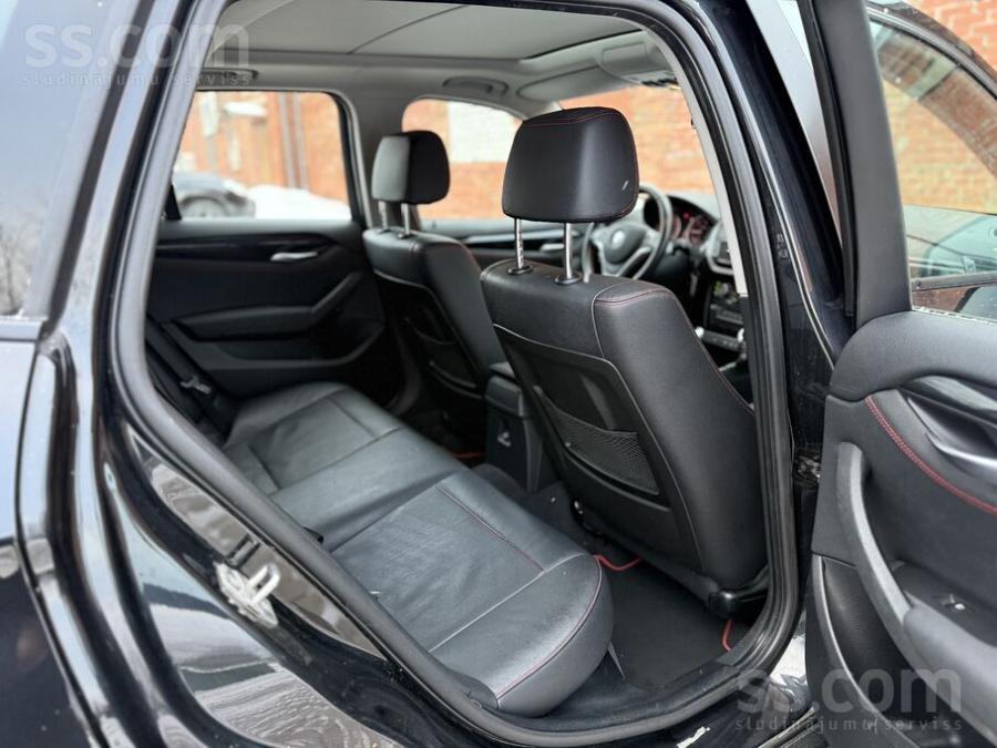 Melns BMW X1 2012 Cēsis, ar dzinēja tilpumu 2.00 L un nobraukumu 212 tūkst. km par 8450 €, foto 19 vietnē AUTOMOTO.COM.LV