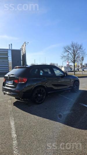 Melns BMW X1 2012 Rīga, ar dzinēja tilpumu 2.00 L un nobraukumu 187 tūkst. km par 9100 €, foto 3 vietnē AUTOMOTO.COM.LV