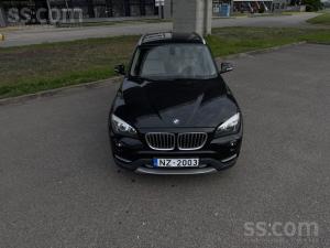 Black BMW X1 2012 in Riga, with an engine capacity of 2.00 L and mileage of 349 thousand km for 6700 €, photo 4 on AUTOMOTO.COM.LV