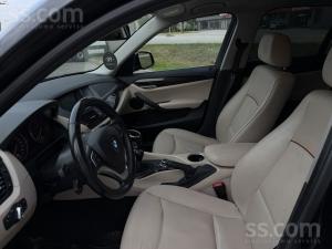 Black BMW X1 2012 in Riga, with an engine capacity of 2.00 L and mileage of 349 thousand km for 6700 €, photo 12 on AUTOMOTO.COM.LV