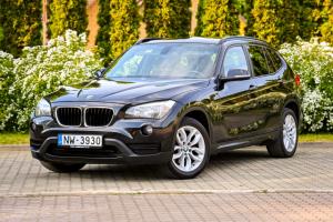 Black BMW X1 2012 in Riga, with an engine capacity of 2.00 L and mileage of 274 thousand km for 6990 €, photo 4 on AUTOMOTO.COM.LV